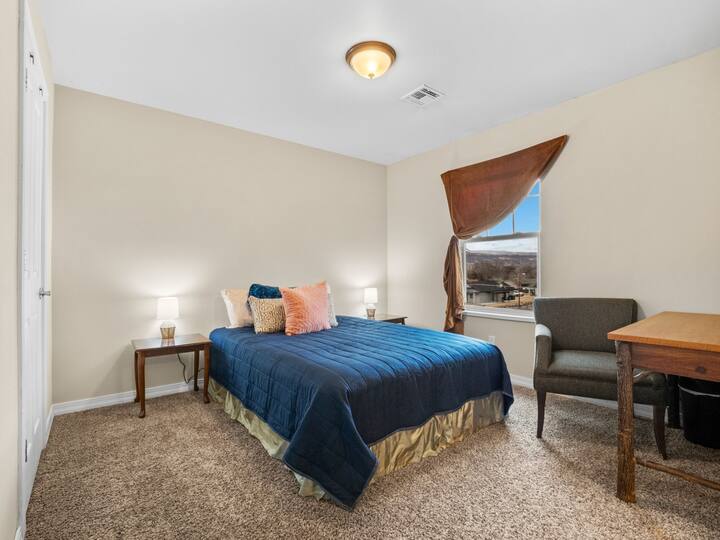 The Monument Sunset Suite - Fruita, CO