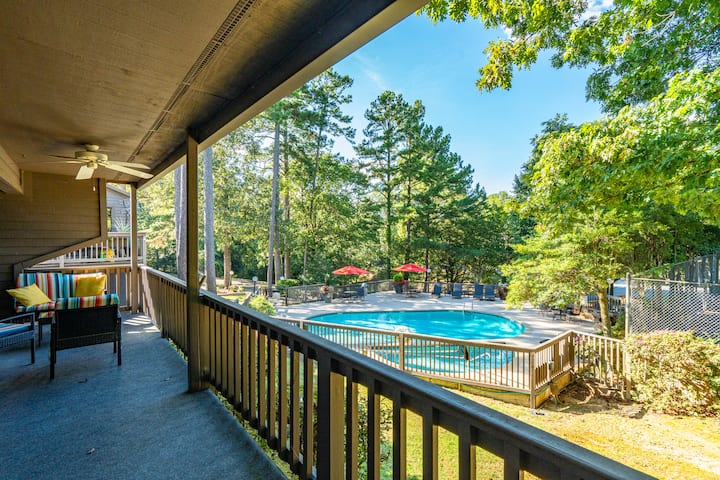 2/2 Poolside Condo Close To Oaklawn Pets Welcome! - Lake Hamilton, AR