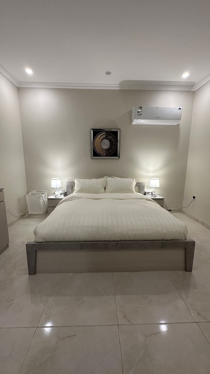 شقه فاخره و صاله كبيره رقم 15 - Dammam