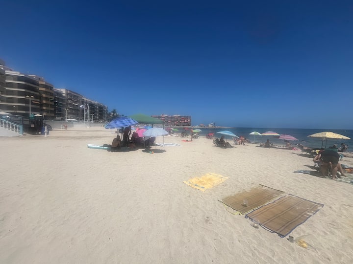 A 3 Minutes De La Plage! Comme Chez Vous! - Torrevieja