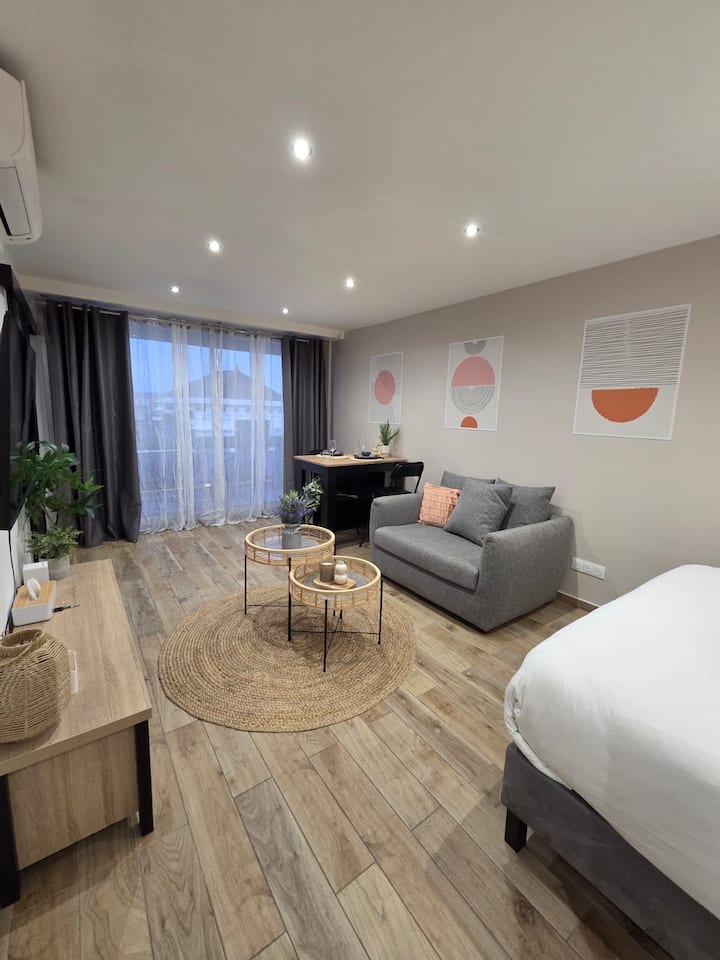 Studio Cosy · Gare Tgv · Paris 30 Min · Terrasse - Igny