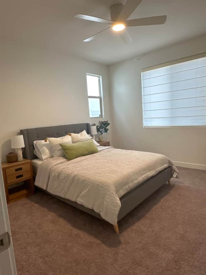 Clean & Quiet 1br | Near Oak Glen & 123 Farm - Banning, CA