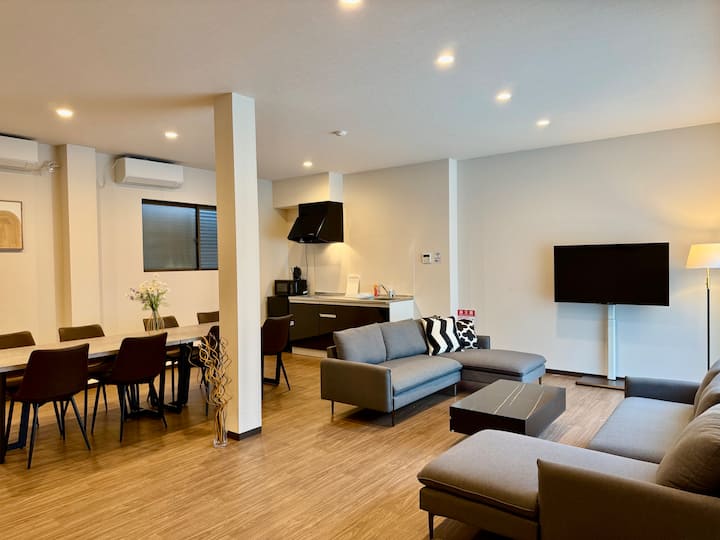 A House In 2025 Remodeled.9 Beds Available - 우메다