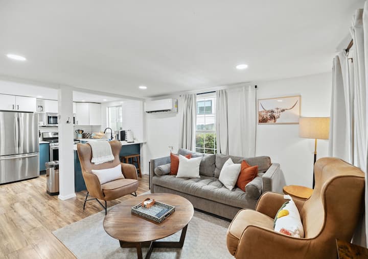 East 4th St Bungalow – Walkable - Bouldin Creek - Austin