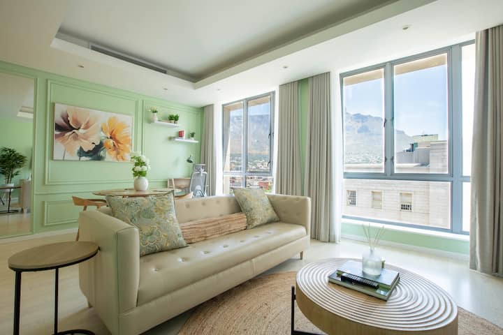 Mandela Rhodes Place Luxury Apartment - Camps Bay