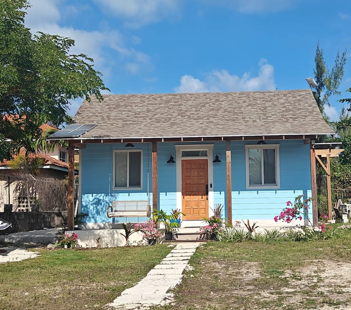 Private Bahamian Cottage Near The Beach - The Bahamas