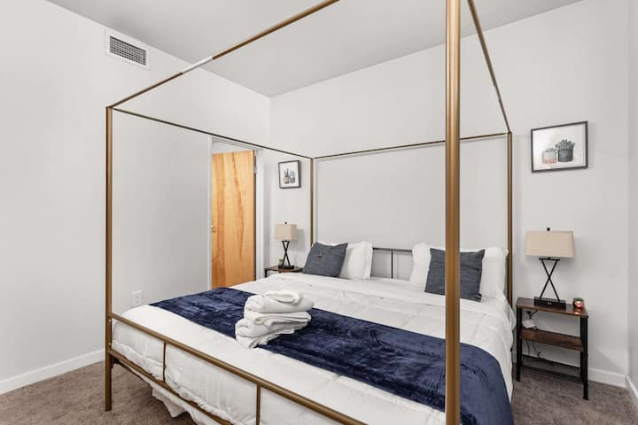 2br 2ba Downtown Indy Apartment By Cozysuites - Garfield Park Indianapolis