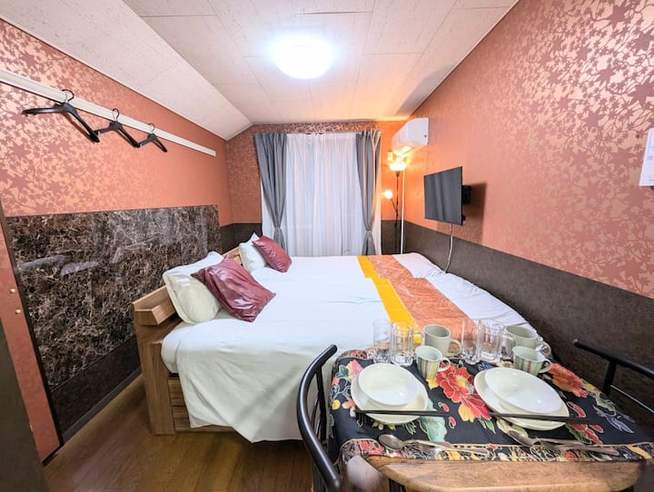 新宿駅まで1駅2分の好立地！2路線利用可能なので、都内でのショッピングや観光に最適！② - Shibuya Station