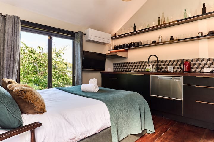 The Cherry Tree Bach - Wellington