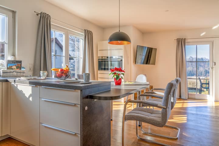 Lüftenblick, Sauna, Kamin, - Berg