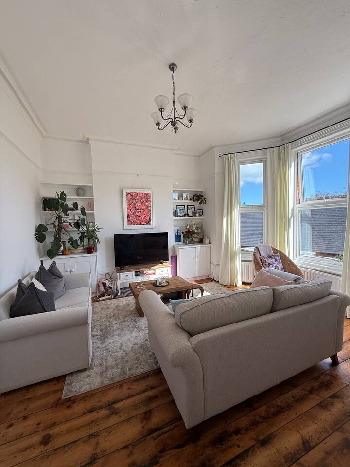 Eastbourne, Meads Flat With Outdoors Space - Eastbourne