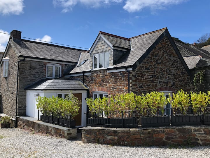Crenella Barn, Padstow - Padstow