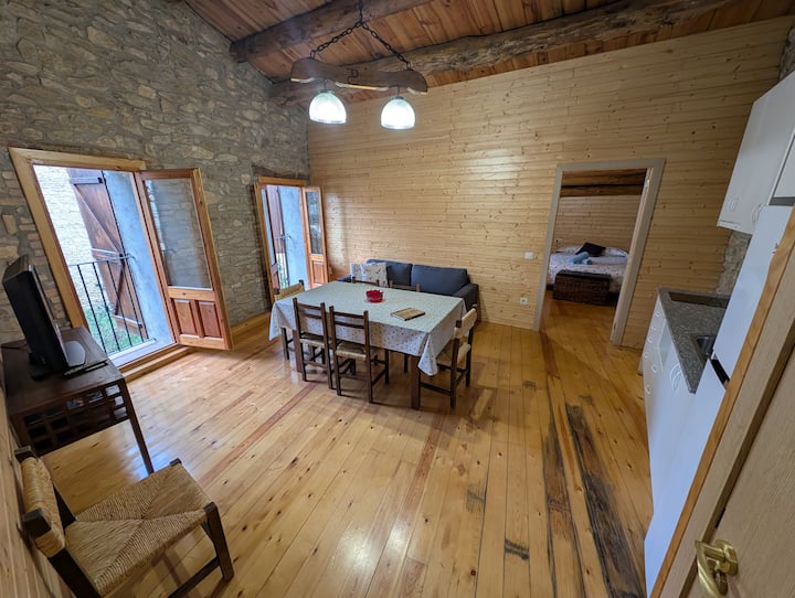 Casa Castells: Refugio Rústico Y Chic - Àger
