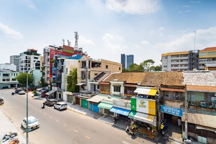 Private Balcony | Cozy Room | Bui Vien 3min - Ho Chi Minh City