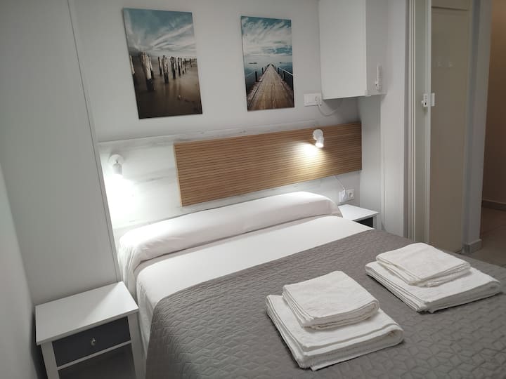 Bonito Apartamento En El Centro De Roses. - Cadaqués