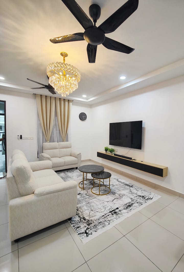 Aimas 2 Homestay Senawang - Senawang