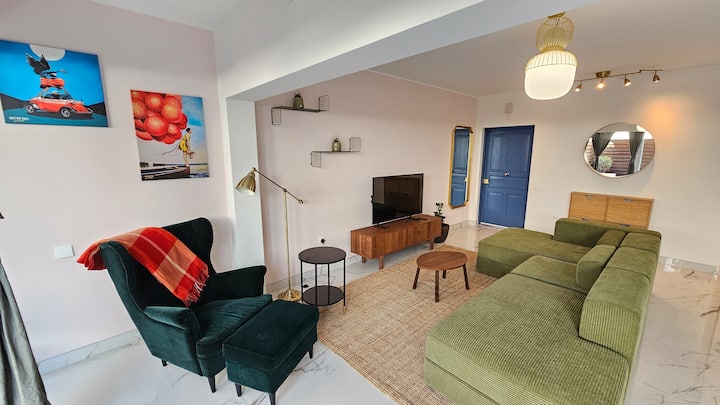 Lavish 2bdr/2bths Apt. With Deck - Nissi Beach