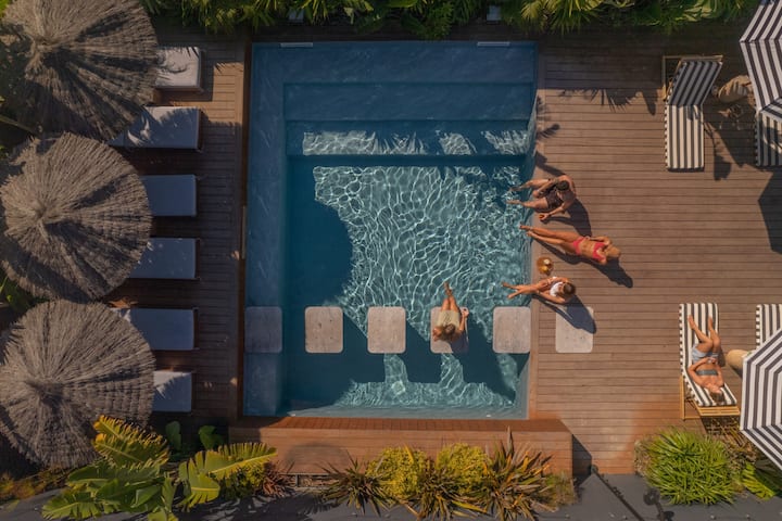 All-female Shared 4-bed + Balcony + Sea View - Peniche