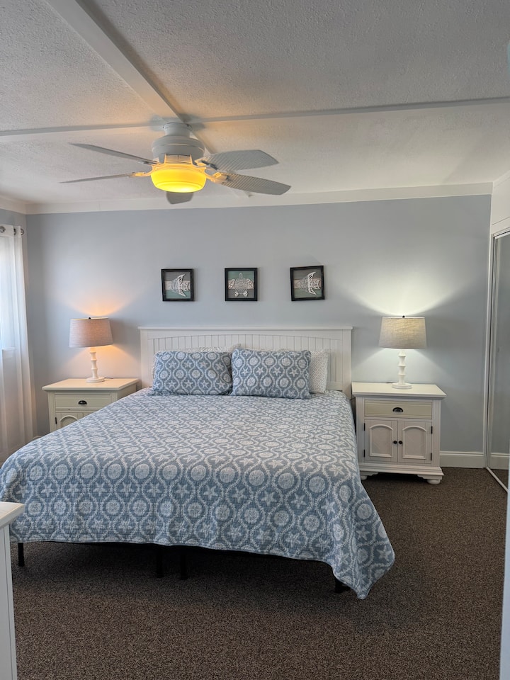 Comfortable Beach Apartment - Venice, FL
