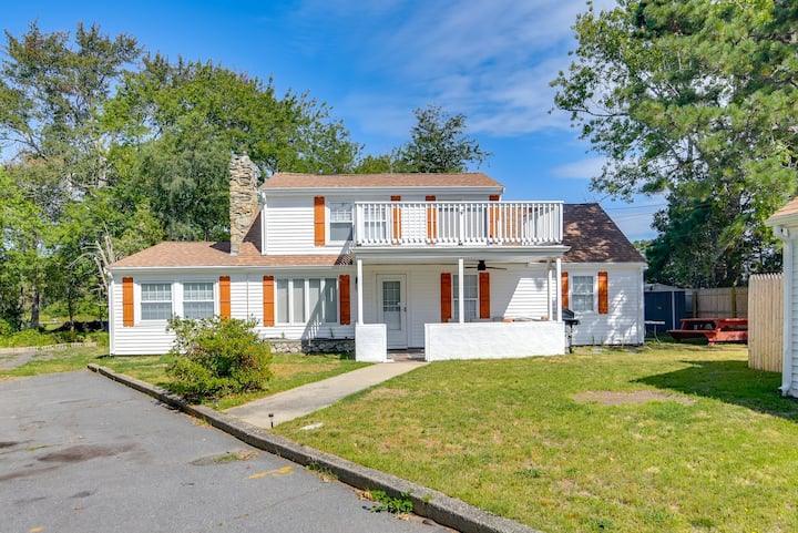 Ware Ham Beach House - Wareham, MA