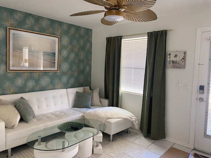 Retro Boutique Stay • Steps To Beach & Pier #4 - Deerfield Beach, FL