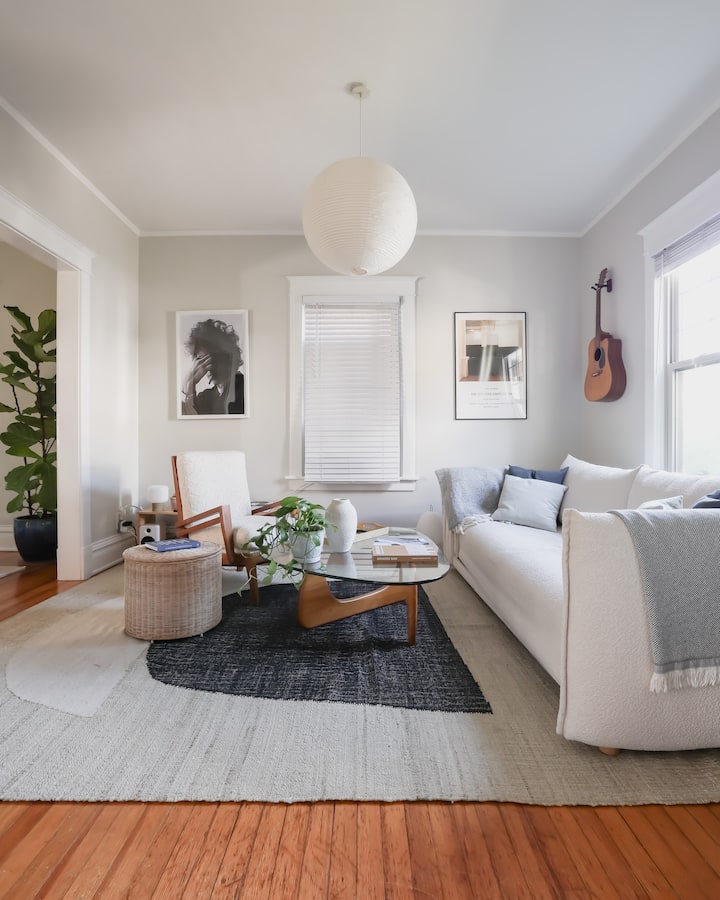 Cozy Newburgh Retreat With Private Backyard - Newburgh, NY