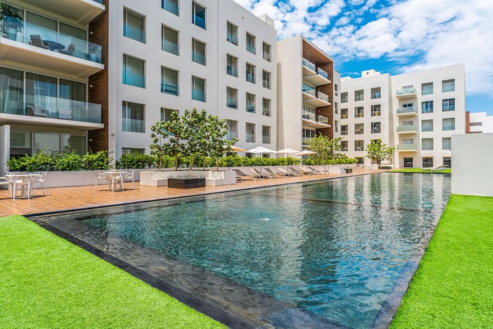 Stay In The Heart Of Cabo San Lucas / Near Beach - Cabo San Lucas