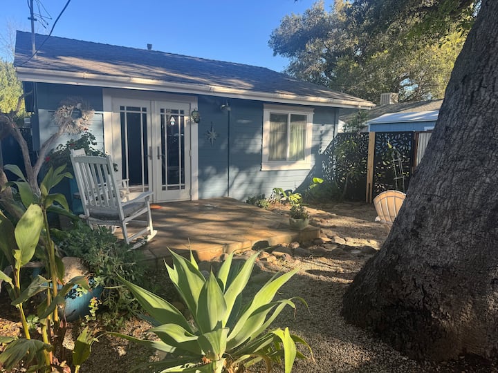 Blooming Ruby’s Cottage - Ojai, CA