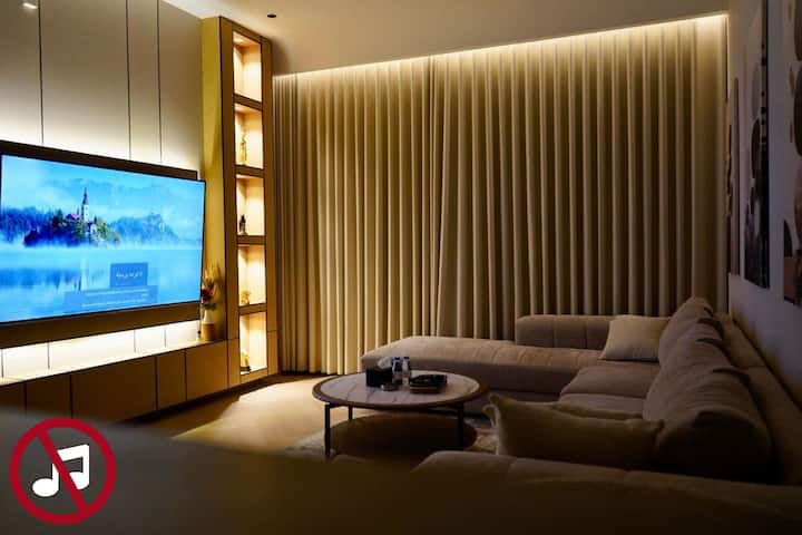 2br & Lounge | Stylish Touch, Smart Entry, 75” Tv - Jeddah