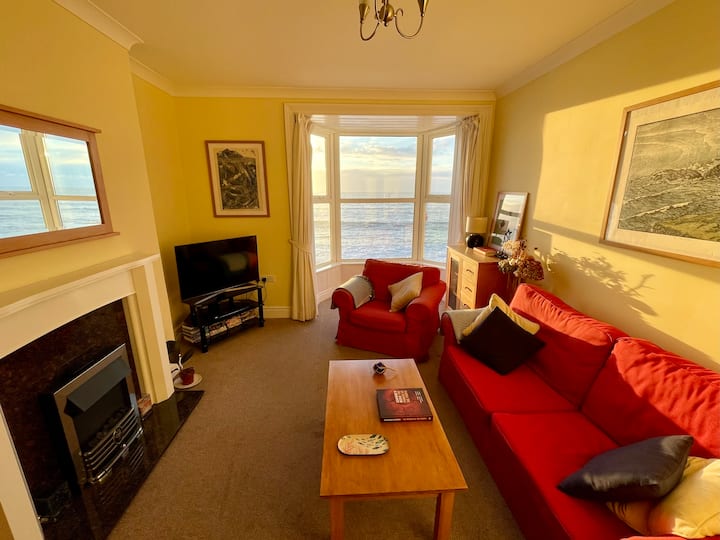 Cosy Seaside Flat - Aberystwyth