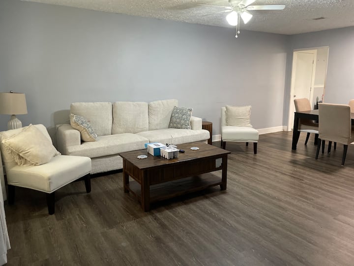 Charming Home. Great Location. - Savannah, GA