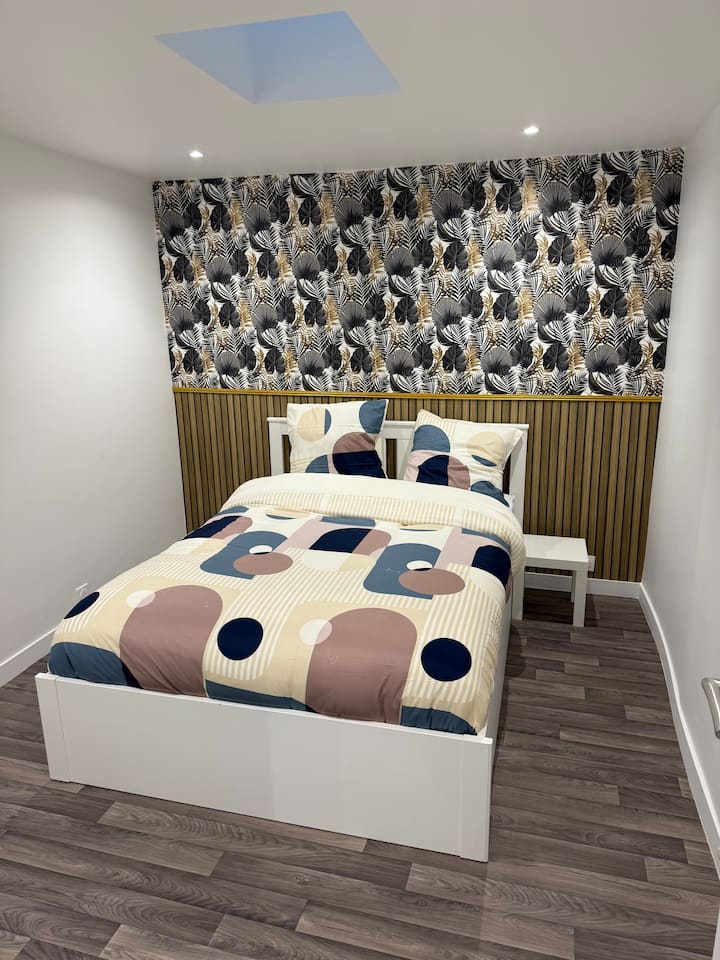 Petit Immeuble Avec 4 Studios - Drancy