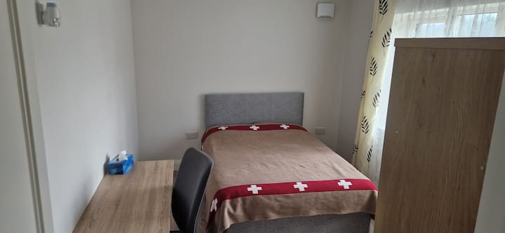 Room With Private Bathroom - Drogheda