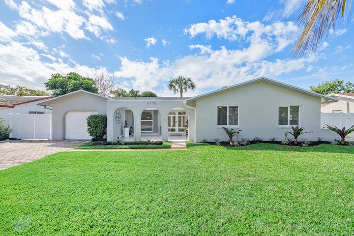 Tranquil Happy Home - Jensen Beach, FL