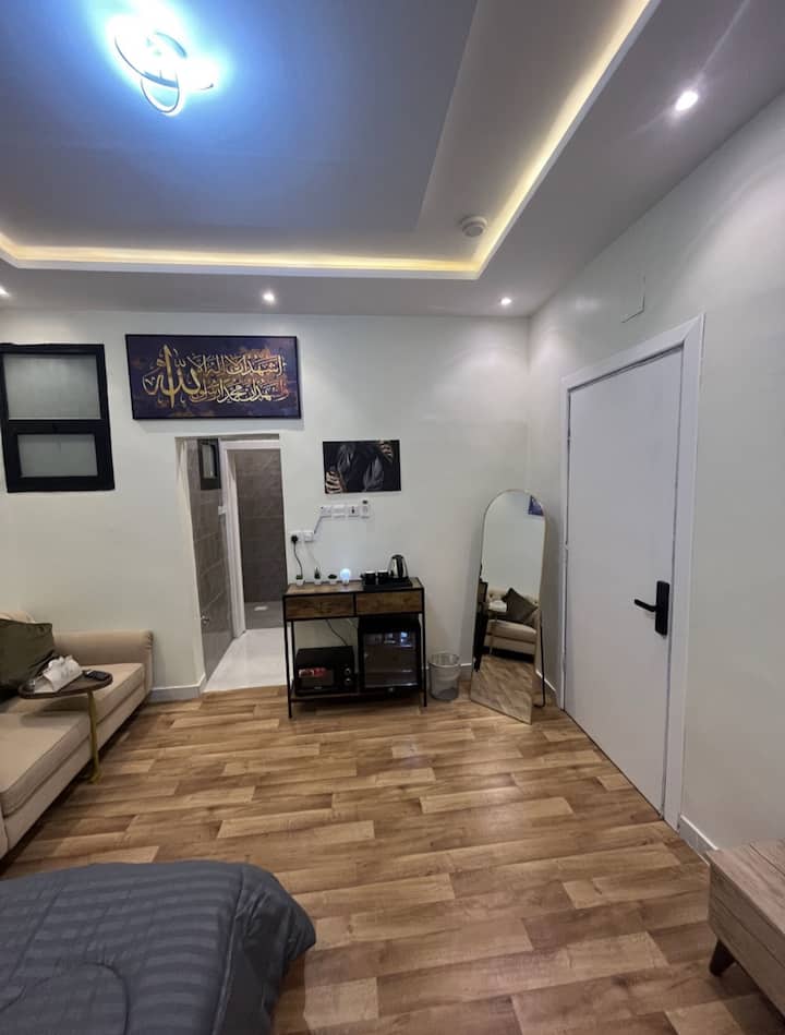 استديو هادئ خلف Kafd - Riyadh