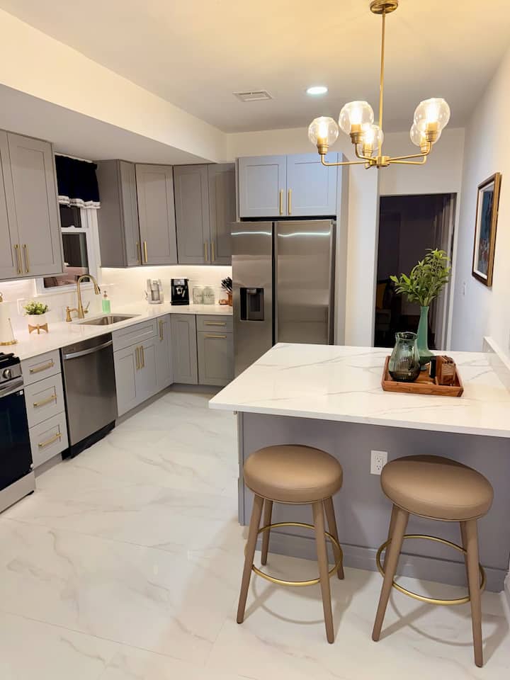 Chic 3br Escape By Ewr, 15 Min Metlife, 30 Min Nyc - Newark, NJ