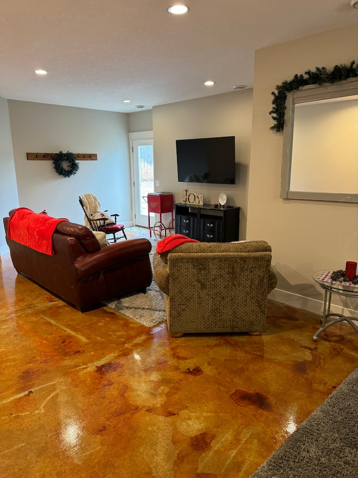 Basement Apartment - Lakeville, MN