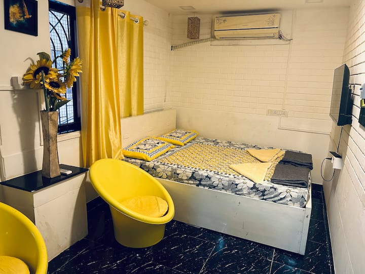 2 Bedroom Apt In Bandra - Mumbai
