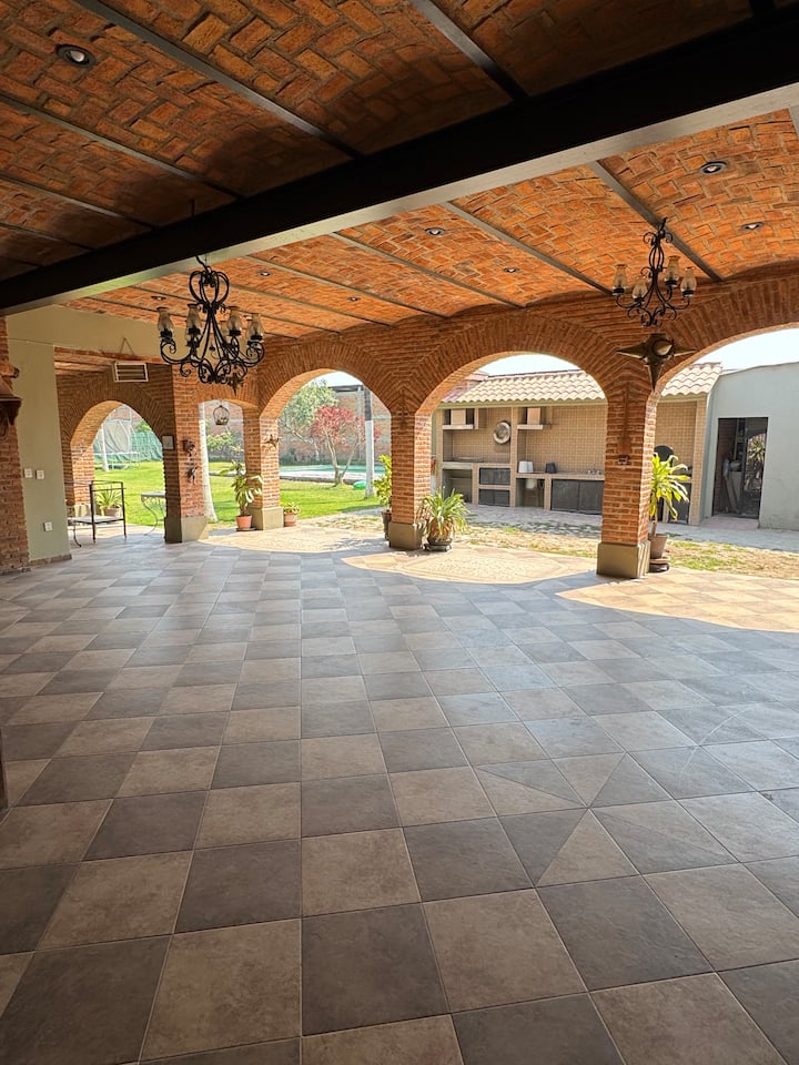 Hacienda Familia - Tlaquepaque