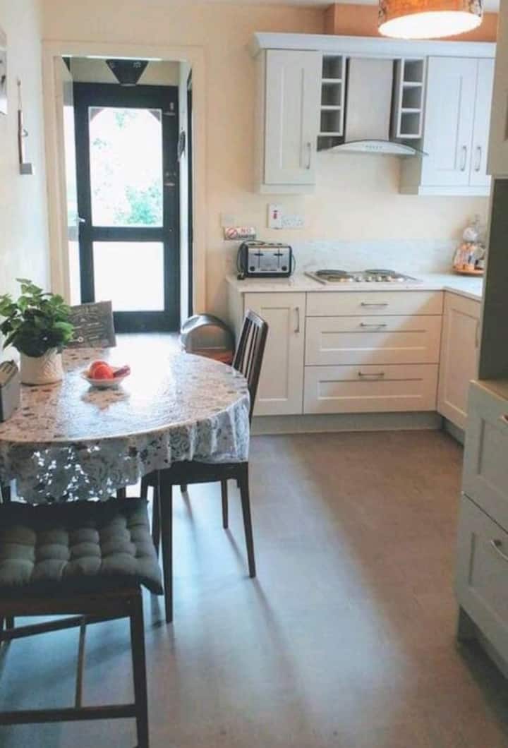4 Bed Townhouse Private Garden - Wexford