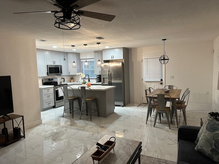 Newly Renovated House - Daytona Beach, FL