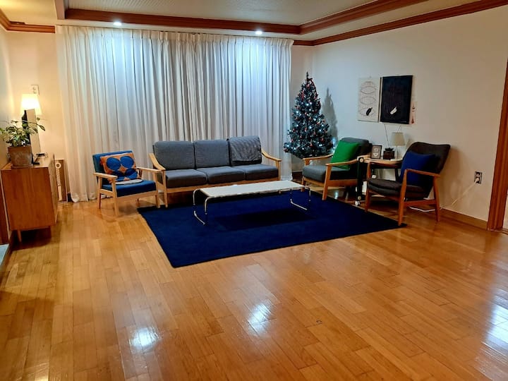 [새해특가] 동대구역 35평2층독채/8인숙소 교통편리 가족/단체/모임 호스트청소#청결보장 - Daegu