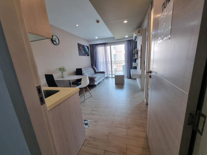 Seven Seas One Bedroom With Pool View - Pattaya City
