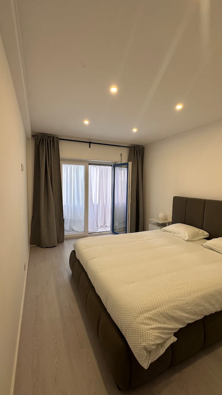 Surf Vibes Dream House - Amora