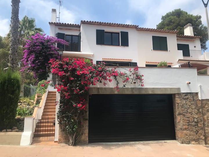 Casa Unifamiliar Con Vistas Al Mar Y Piscina - Palafrugell