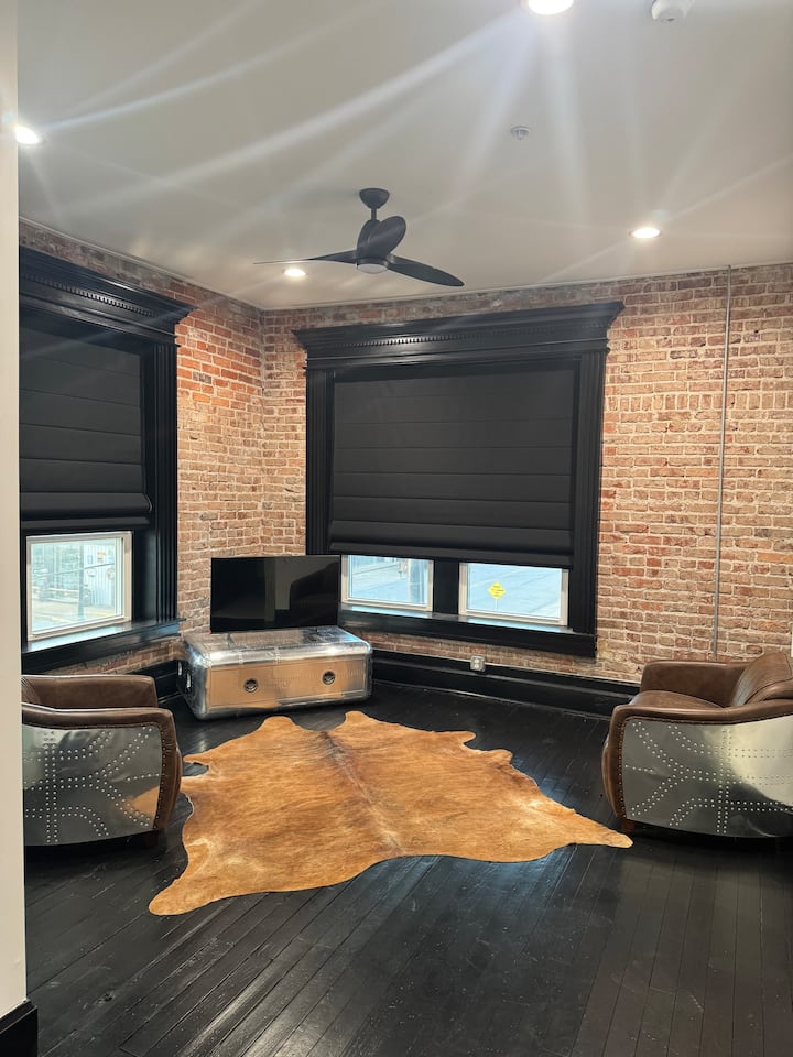 Apartment 2 - Downtown Okmulgee - Dripping Springs Lake, OK