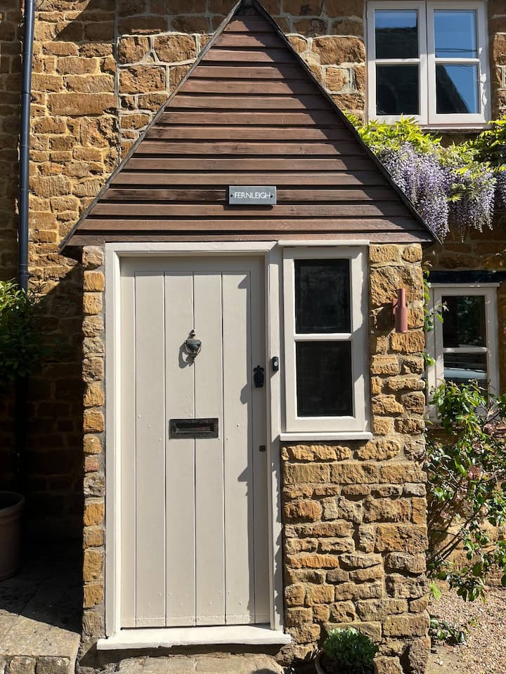 Country Cottage And Garden - Banbury