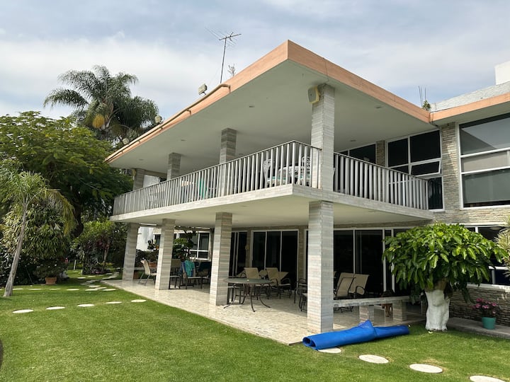 Casa Con Alberca Y Jardín Para 25 Personas - Cuernavaca