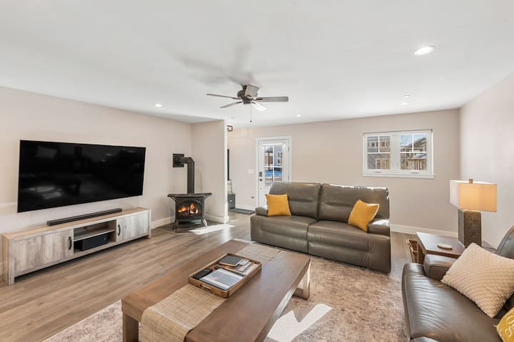 Spacious Mountain Comfort W Heated Garage : Gunny - Gunnison, CO