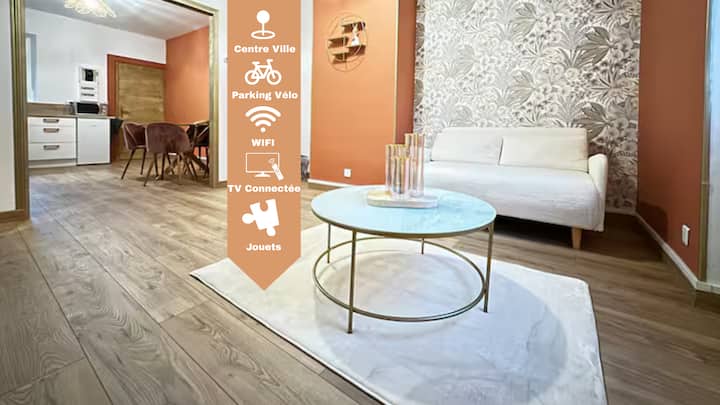 L'éclat Terracotta En Bord De Loire - Sully-sur-Loire